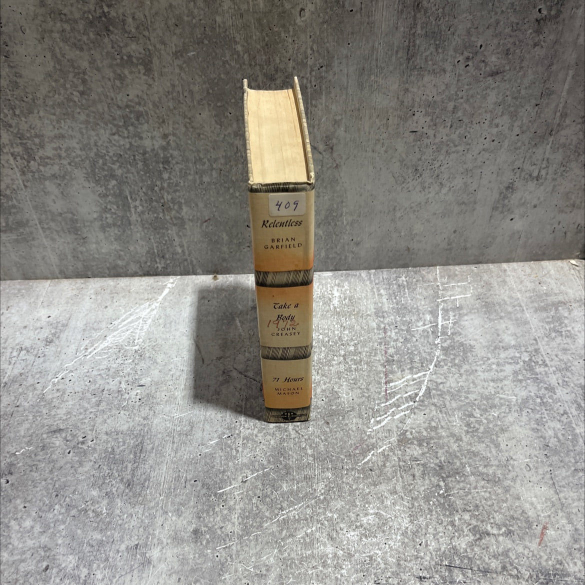 relentless book, by brian garfield, 1972 Hardcover – TheBookBundler